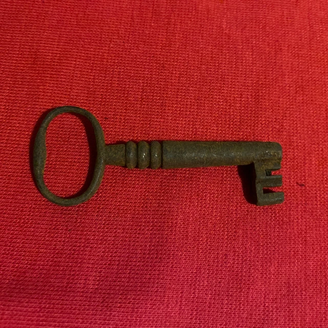ANTIQUE SAFE KEY Victorian / Georgian box of wards lock pipe key £12.92 ...