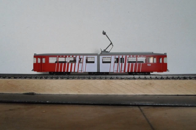 TRAINS N ARNOLD tramway Duwag rouge et blanc réf 2975 EUR 115,00 ...