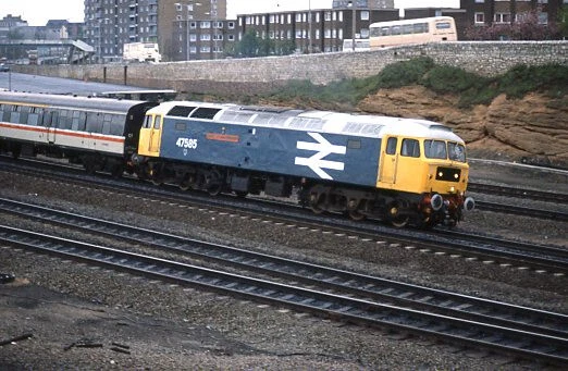 ORIGINAL COLOUR SLIDE of 47585 BR class 47 diesel loco £2.50 - PicClick UK