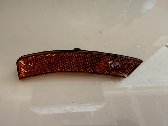 RIVIAN R1S R1T 2022 -2025 Front RH Right Fender Reflector Marker Light ...