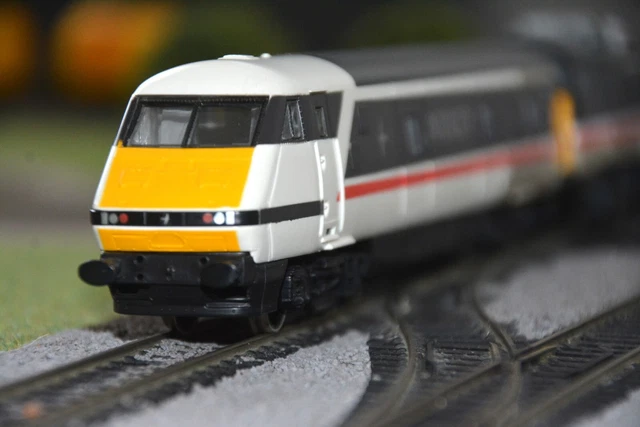 HORNBY CLASS 82 DVT for Inter-City 225 Executive Swallow Dummy Driving ...