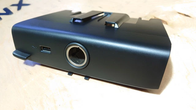 GENUINE VOLVO XC40 12V POWER SOCKET USB CONNECTIVITY SOCKET PANEL ...