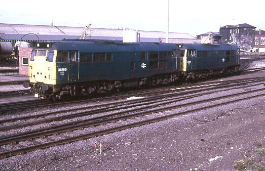 ORIGINAL 35MM colour slide of 31250 BR class 31 diesel loco £2.25 ...