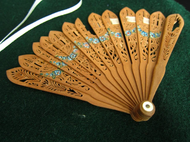 ANTIQUE CARVED WOOD and hand painted Brise Fan early 1800s mini fan or ...