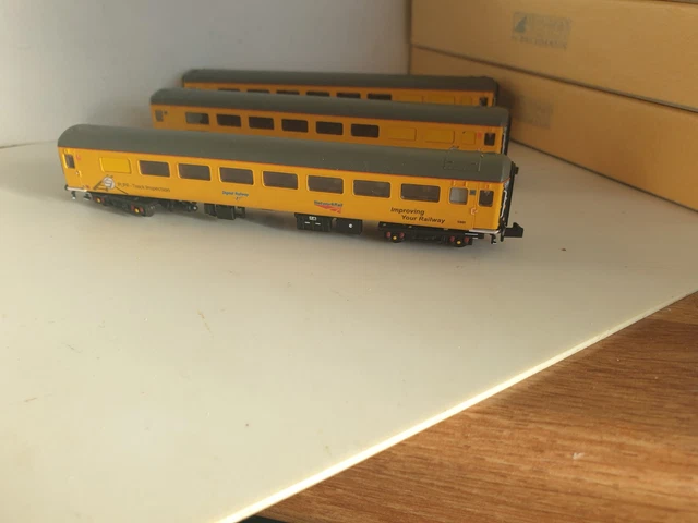 BACHMANN/FARISH MK2 Network Rail,Plpr Track 72612,72631,5981, Very Nice ...