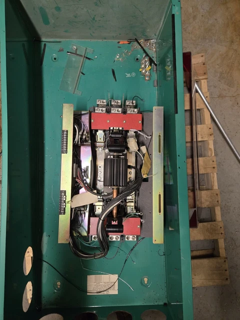 ONAN CUMMINS AUTOMATIC Transfer Switch - Cat# Ot 600 - 600 A, 480 V, 4 ...