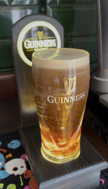 GUINNESS SETTLE DRAUGHT Wooden Illuminated Display Stand recharge + USB ...