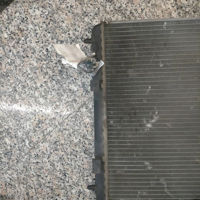 1330W8 RADIATEUR DE chauffage pour CITROEN C3 PLURIEL 1.4 HDi Cbr 2005 ...