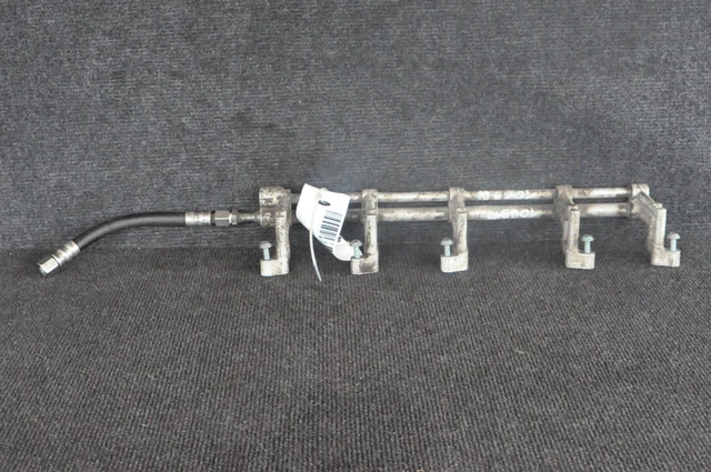 VW TRANSPORTER FUEL Rail 070133317C T5 Bus 2.5 Diesel 2007 £30.00 ...
