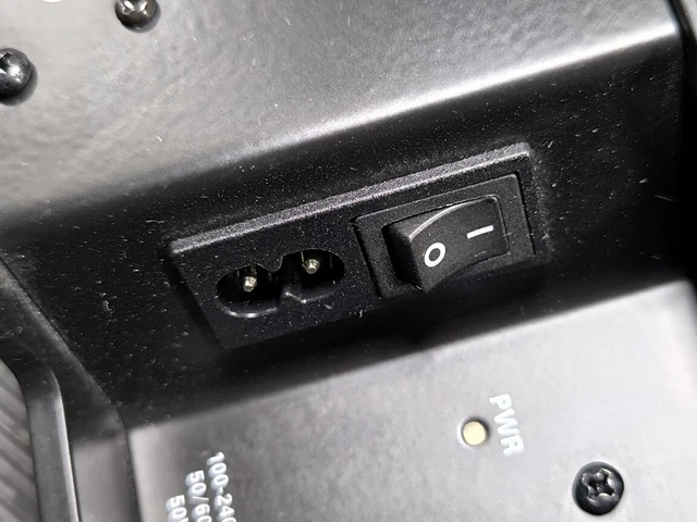 CRESTRON SAROS SB-200-P-B Soundbar - For Parts £70.80 - PicClick UK