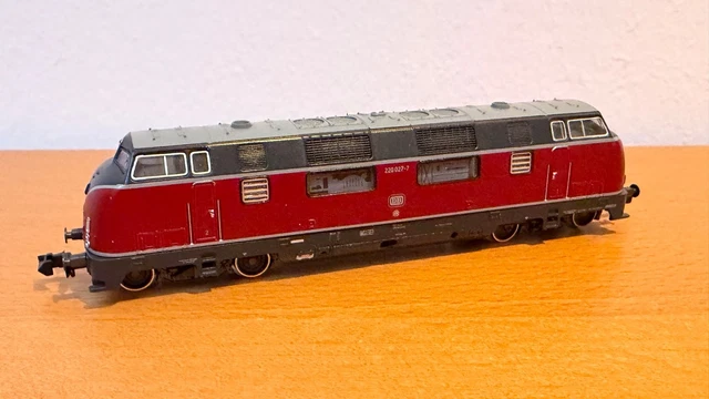 ROCO 23285 SPUR N Diesellok V200 BR220 027-7 DB Deutsche Bundesbahn EUR 25,50 - PicClick DE