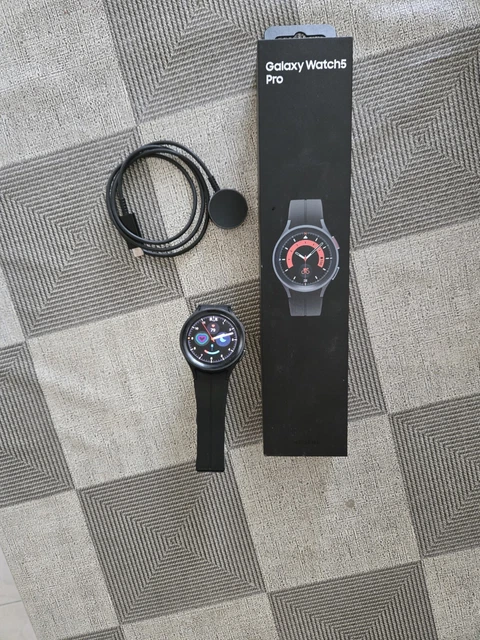 SAMSUNG GALAXY WATCH5 Pro Bluetooth 45mm Cassa Blacktitanium in Titanio ...