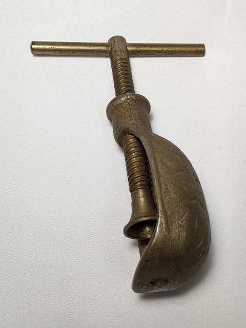 VINTAGE CAST IRON Screw Type Nut Cracker Walnut Shaped $11.00 - PicClick CA