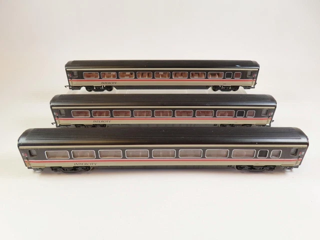 HORNBY RAKE OF 3 Intercity 225 Express Coaches, OO, VNM! £25.00 ...
