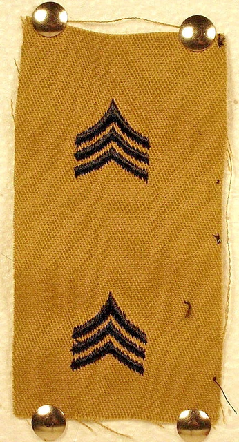 US ARMY SERGENT Khaki Rank Insigne Collier Patch Tissu Paire EUR 4,38 ...