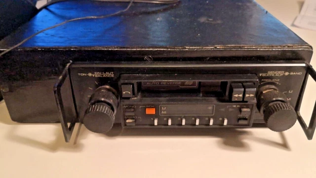 DDR AUTORADIO RECORDER + 2 Gehäuselautsprecher B 1131/1 RFT für Sammler ...