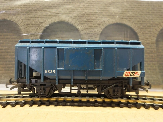 TRIANG HORNBY R648 “Johnnie Walker” R648 Bulk Grain Wagon £6.52 ...