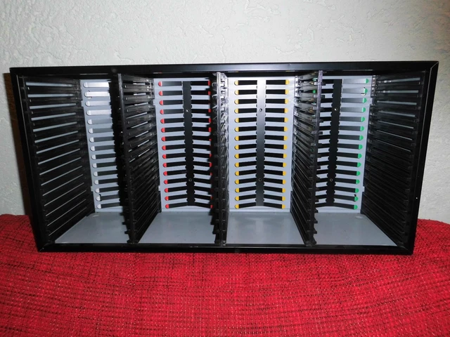 1 CD REGAL Disc City von Deja, schwarz, Metall, für 60 CDs, gebraucht ...