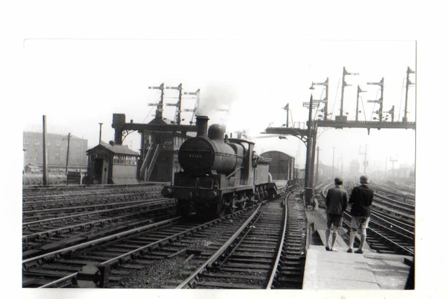 RAIL PHOTO LMS LYR 060 52360 Manchester Victoria station £2.79 ...