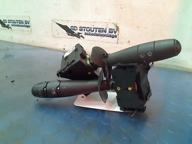 COMBINE COMMODO OPEL Vivaro Van 2.0 CDTI (M9R-780) 2008 8200490948 EUR ...