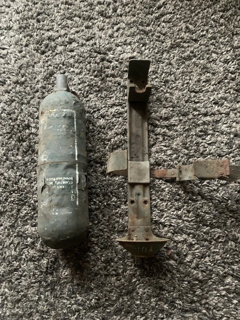 MILITARY VEHICLE BCF Fire Extinguisher And Bracket. £14.00 - PicClick UK