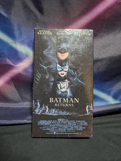 BATMAN RETURNS 1992 VHS-Michael Keaton, Danny Devito, Michelle Pfeiffer ...