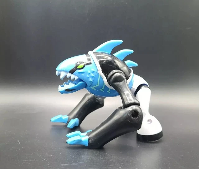 RARE - BEN 10 ARTICGUANA Articulated Action Figure Blue White Lizard ...