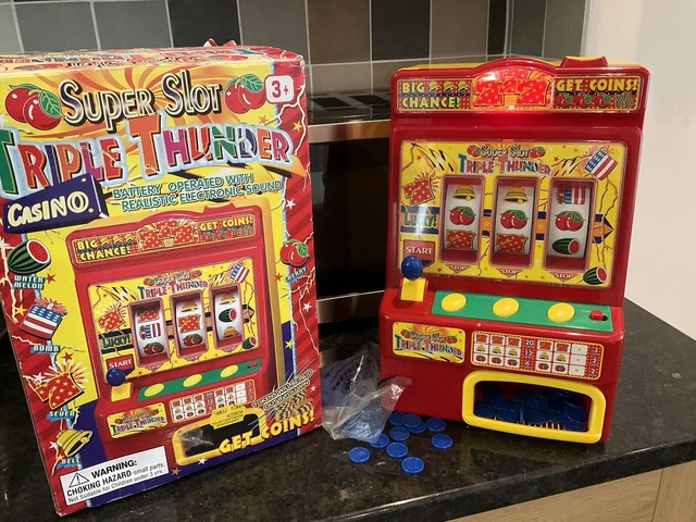 VINTAGE LI-LO SUPER Slot Triple Thunder Toy Slot Machine, Box & Coins ...