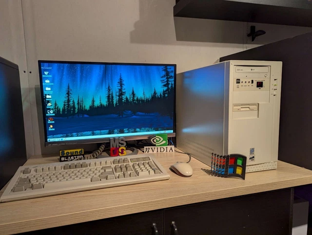 WINDOWS 98 / DOS Retro Computer PC (InWin A500, P3 1Ghz, Geforce2 GTS ...