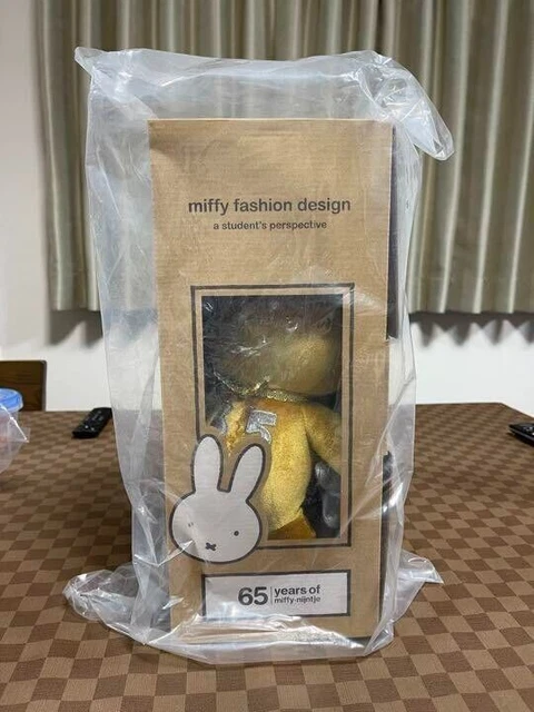 MIFFY FASHION DESIGN 65 ans de Miffy Nijntje peluche Evolution Gold ...