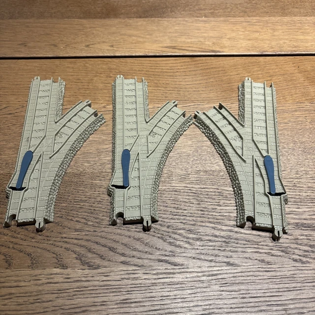 THOMAS THE TANK Engine Trackmaster Beige Track junction left and right ...