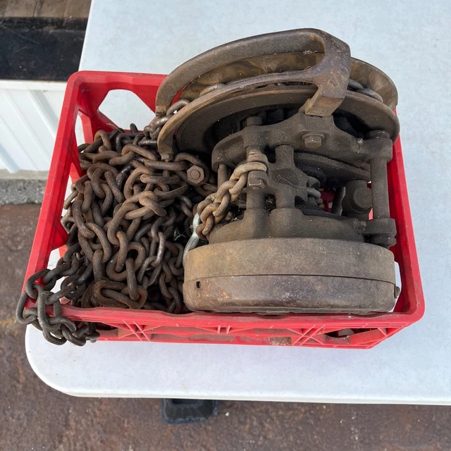 VINTAGE YALE & Towne 1/2 Ton Spur Geared Block n Tackle Chain Hoist ...