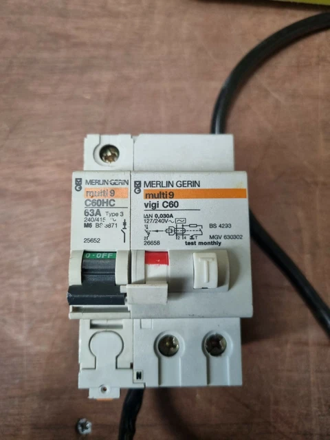 MERLIN GERIN MULTI 9 63A Type 3 MCB avec vigi C60 30mA DP RCD BS4293 ...