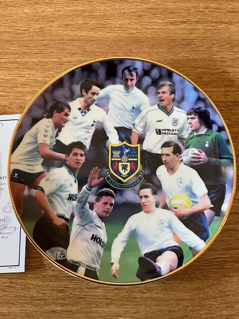 TOTTENHAM HOTSPUR &SPURS Heroes" Danbury Mint plate. Serial number 1849 ...
