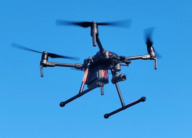 DJI MATRICE 210 with transport case, twin, single & upward gimbals, 4 ...