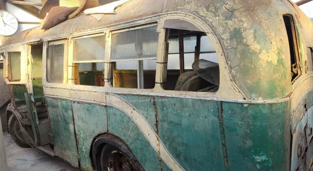 Minibuses/Buses/Coaches, Commercial Vehicles, Cars, Motorcycles ...