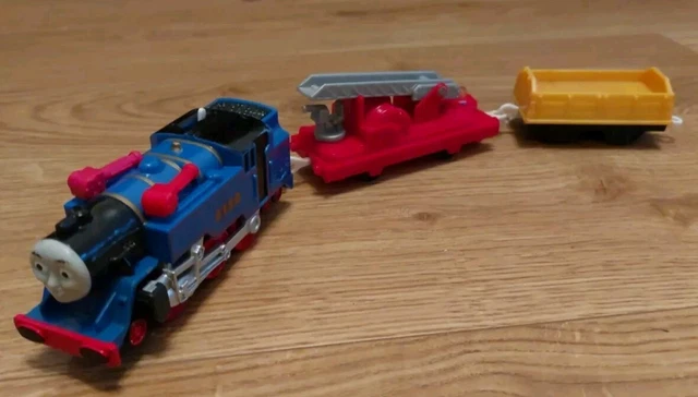 THOMAS & FRIENDS Trackmaster 'Belle' Engine & trucks £14.99 - PicClick UK