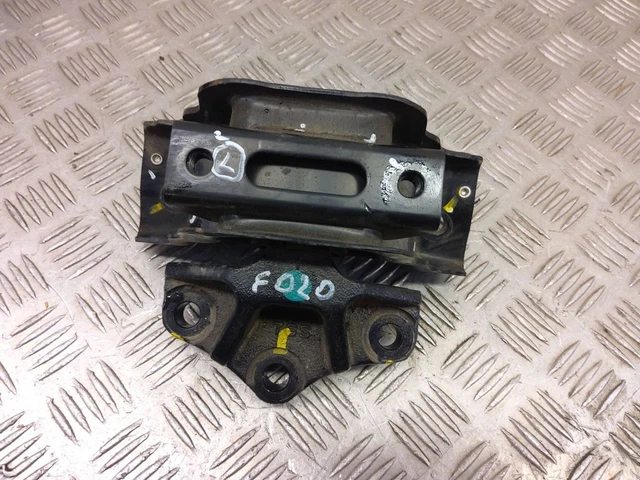 SUZUKI SX4 S-CROSS 2023gearbox mount 170423A Petrol / electricity ...