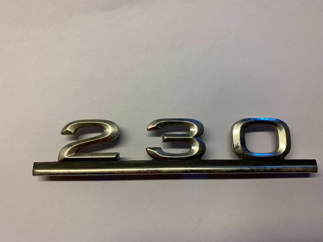 MERCEDES-BENZ W123 230 Emblem Logo Schriftzug Typenkennzeichen 123 817 ...