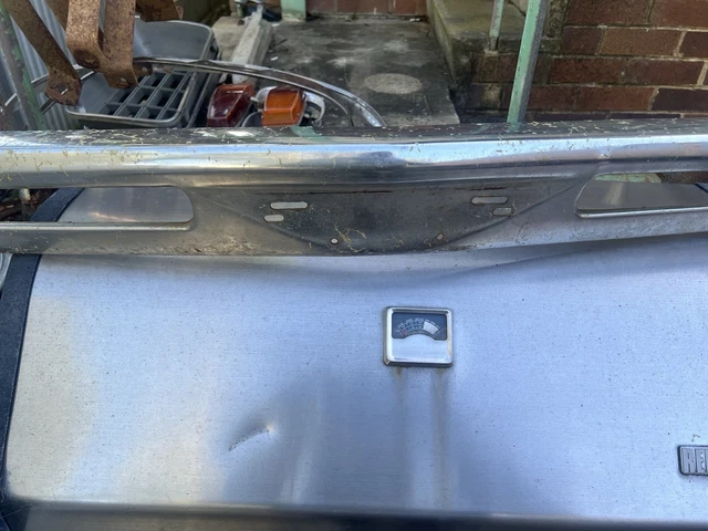 HOLDEN HQ STATESMAN front bumper bar(complete/brackets/blinkers/wiring ...