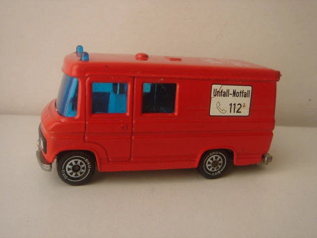 SIKU SUPER 1911 Binz Rettungswagen (Merc 406) EUR 9,00 - PicClick DE