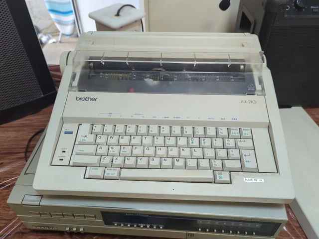 BROTHER ELECTRONIC ELECTRIC Typewriter Ax-10 Portable For Parts Only £ ...