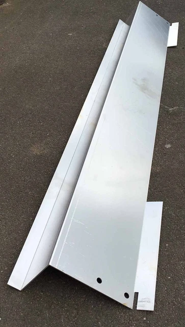 LAND ROVER DEFENDER 110" Second Row Footwell To Rear Floor Full Upright ...