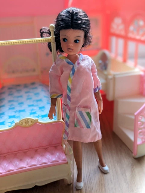 NO DOLL VINTAGE Pink Dressing Gown 1980's Sindy Fits Barbie (BSC1225) £ ...