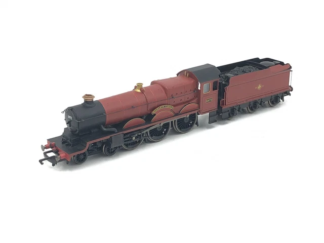 HORNBY OO GAUGE - Harry Potter Hogwarts Castle 5972 4-6-0 Steam ...