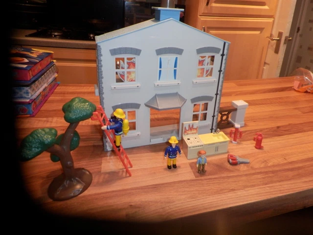 FIREMAN SAM MULTI Rescue House With 3 Figures, £10.00 - PicClick UK