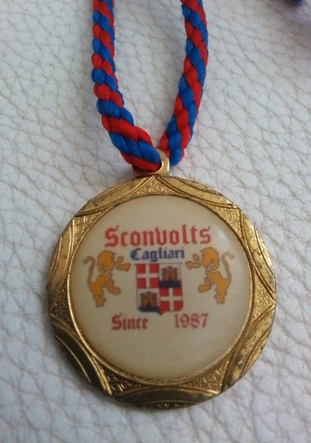 MEDAGLIA ULTRAS &SCONVOLTS CAGLIARI" -1° Memorial Assenti-Presenti 11 ...