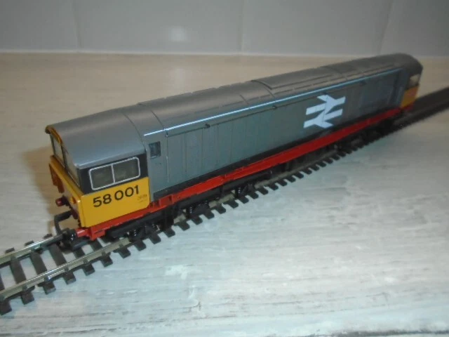 HORNBY BR CLASS 58 RAILFREIGHT DIESEL Co-Co Locomotive 58001 (R250). £ ...