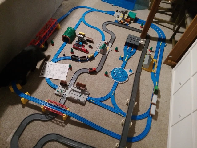 TOMY THOMAS - Ultimate Trackmaster Gigantic Train Set £39.99 - PicClick UK