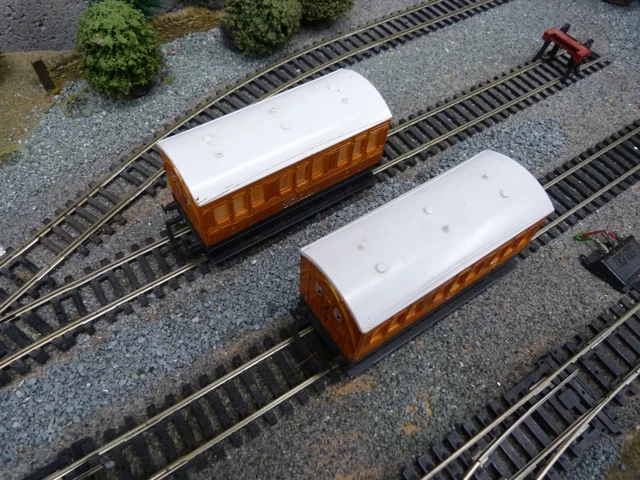 HORNBY ANNIE & clarabel coaches thomas range for OO gauge model train ...
